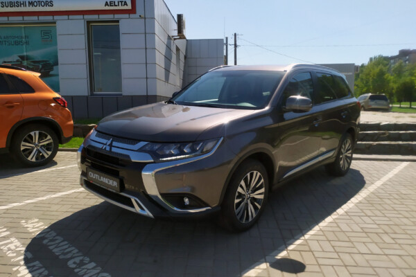 Mitsubishi Outlander 2.4 CVT Instyle