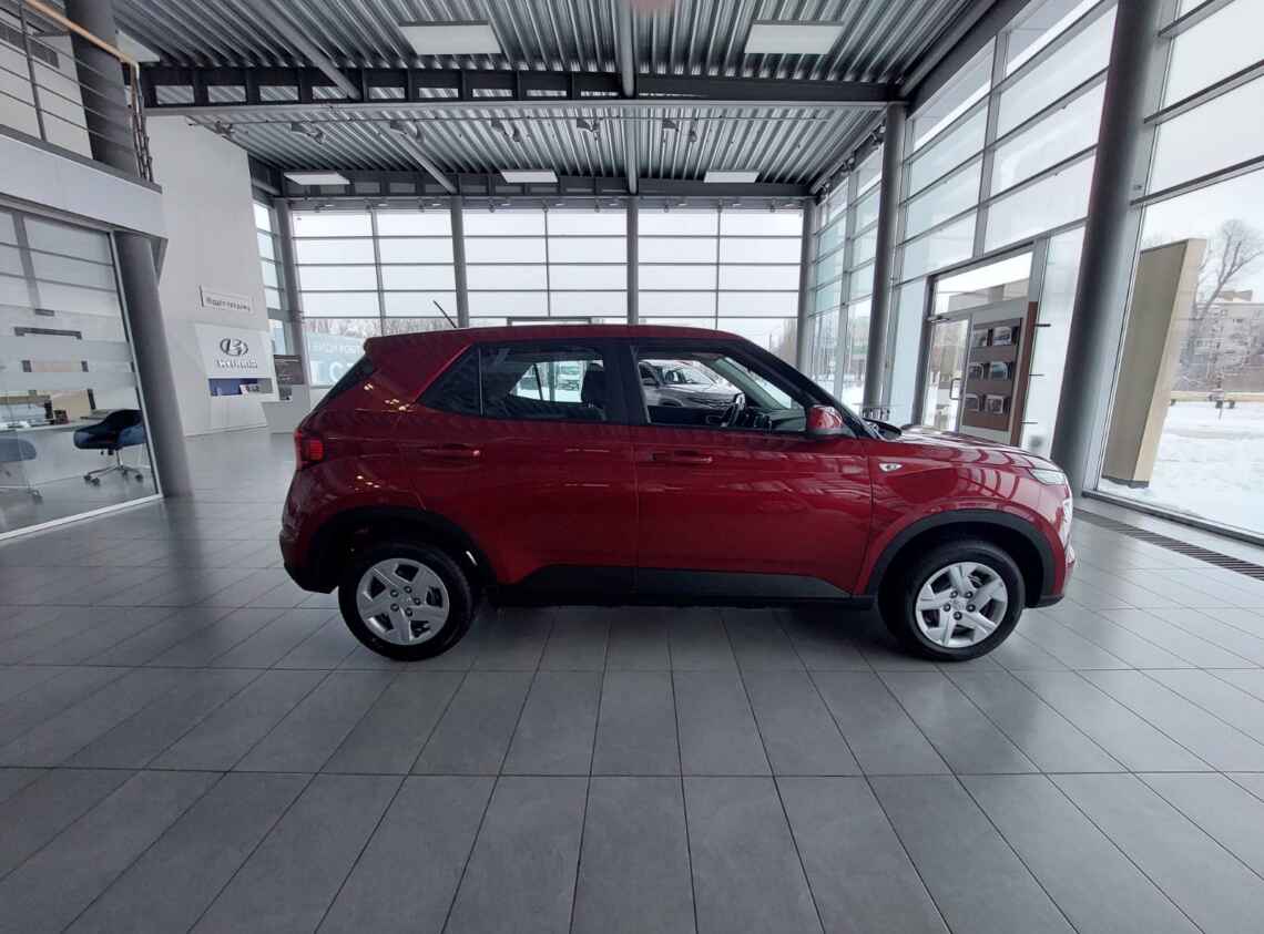 Hyundai Venue QX 1.6 Express Plus AT